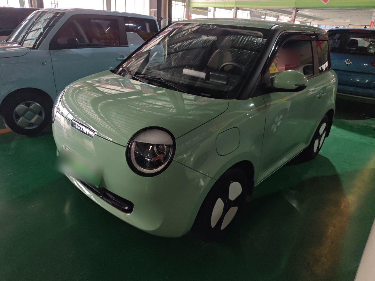 Подержанный Qiyuan Lumin 2023 0.0L Green 24900km AT 4 Seats на продажу ...