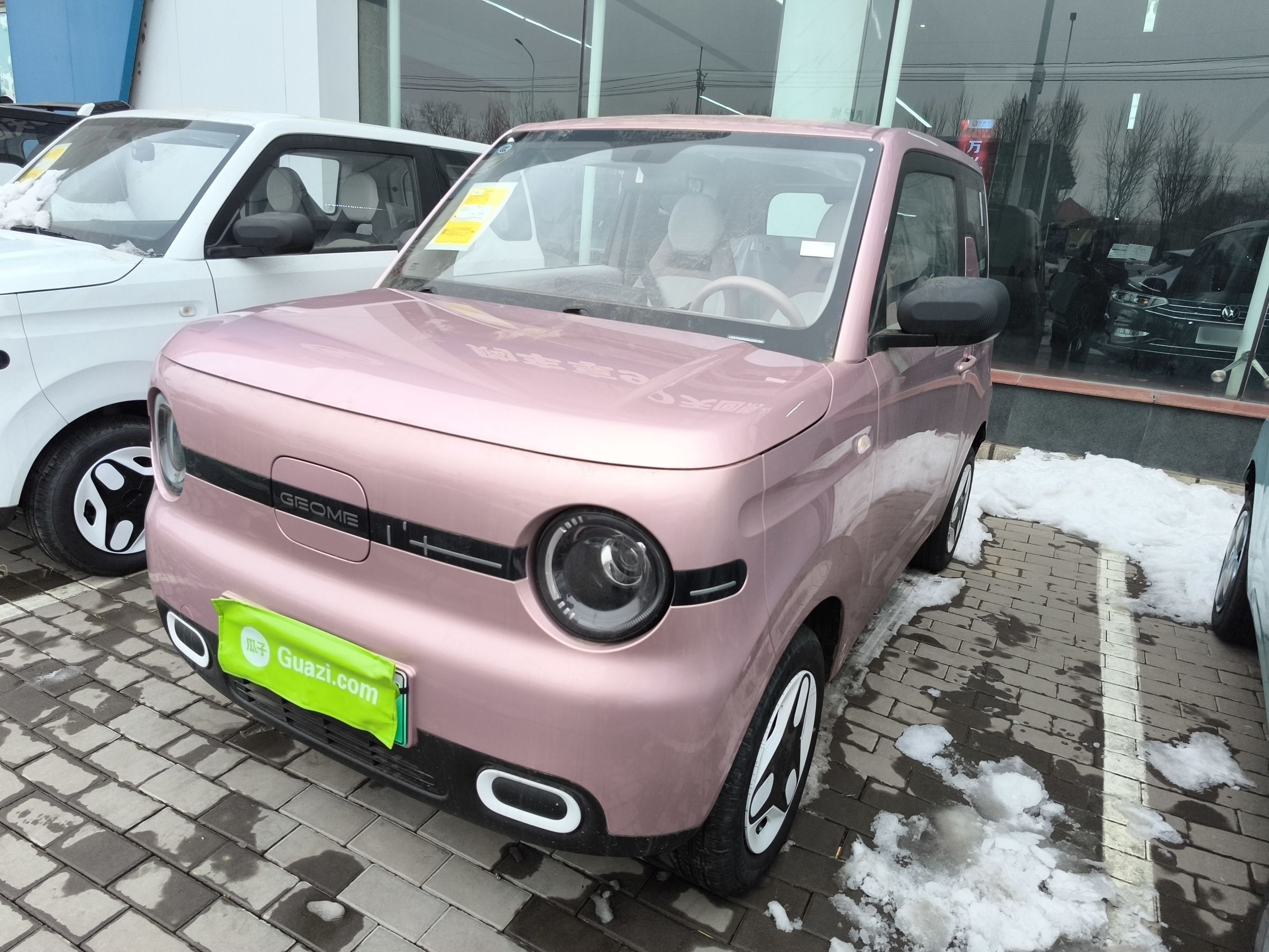 Подержанный Geely Galaxy Panda 2025 0.0L Red 100km AT 4 Seats на ...