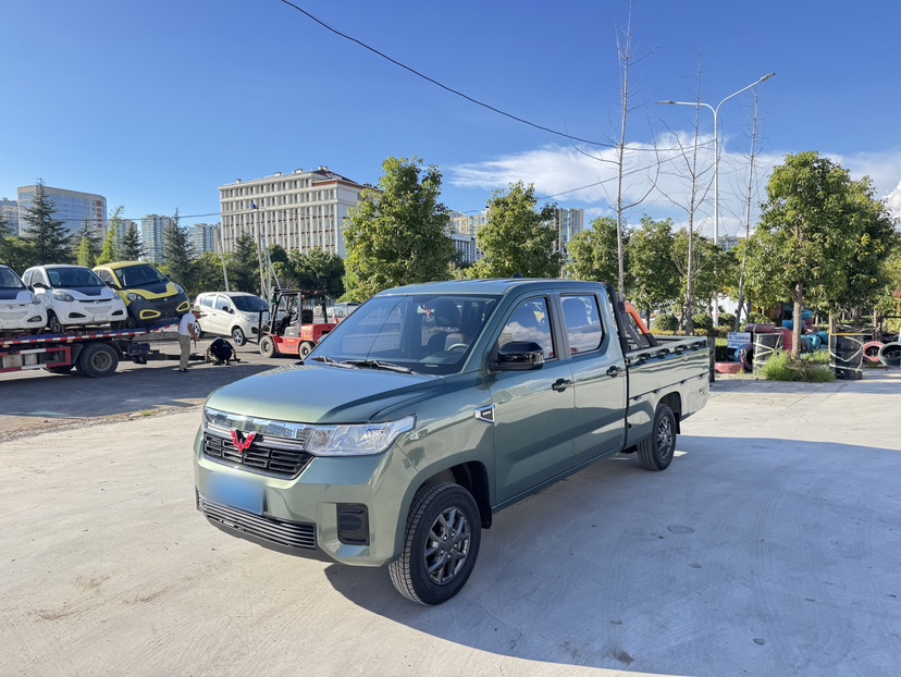 Used Wuling Zhengtu 2021 1.5L Green 24100km MT 5 Seats for Sale - Cheap ...